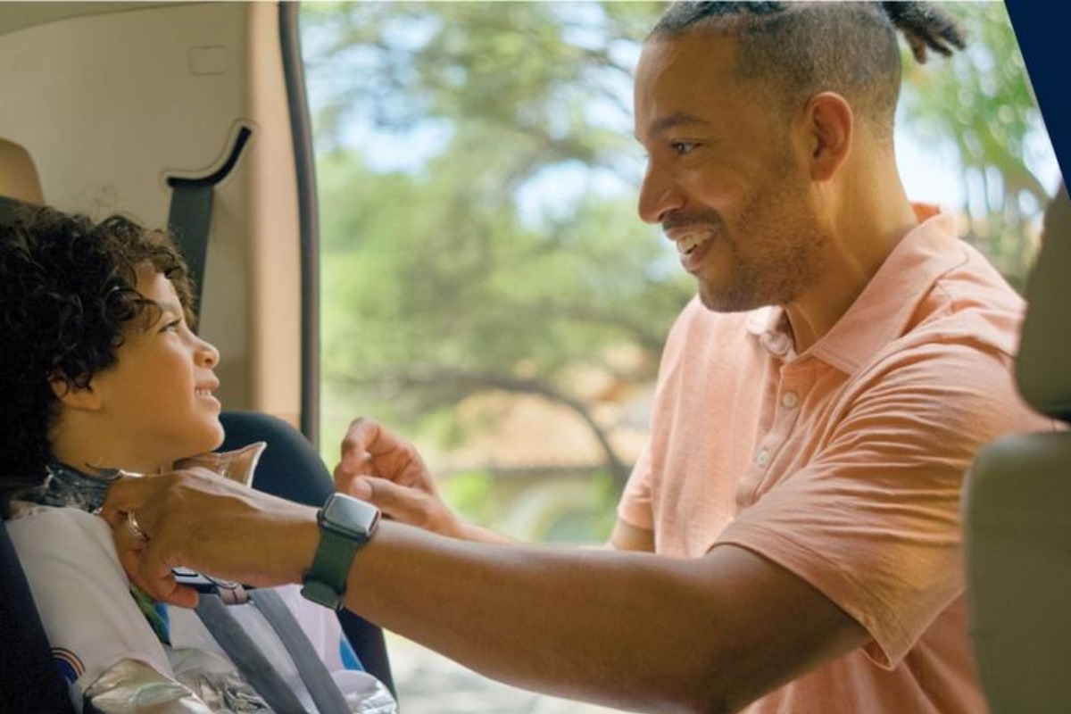 Anthony Police Teams Up with TxDOT for Child Car Seat Safety Event