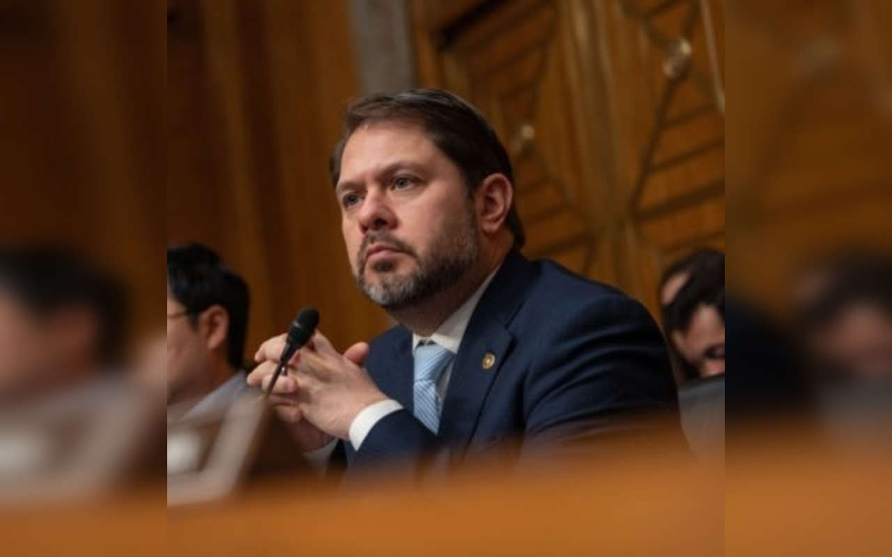 Arizona Senators Gallego and Kelly Call for DHS Explanation After