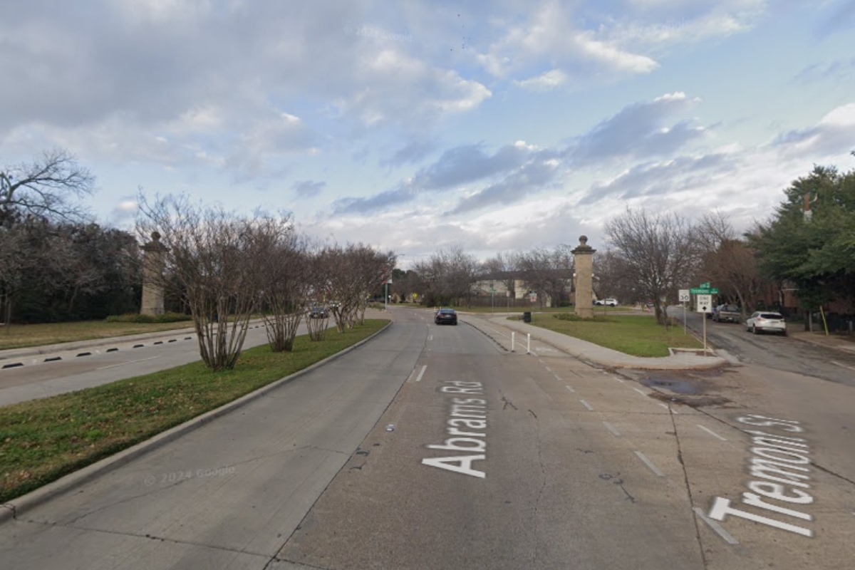 Dallas' Historic Junius Heights Columns Set for Restoration Through