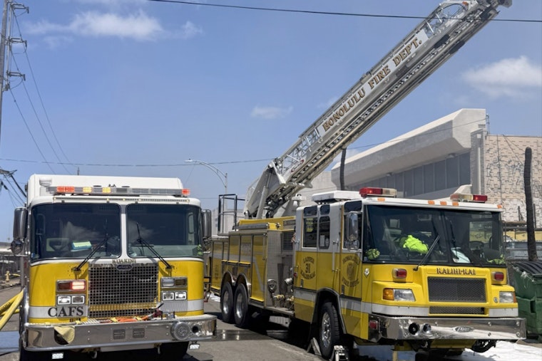 Kaneohe High-Rise Fire Sees Neighbors Help Fight Blaze Before HFD