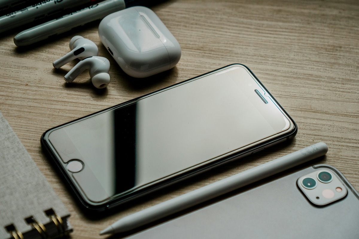 Massachusetts Senate Passes Bill to Ban Cell Phones in Public Schools,