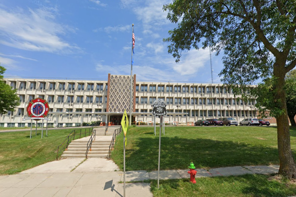 Milwaukee Police Department Launches Robbery Deterrence Classes for