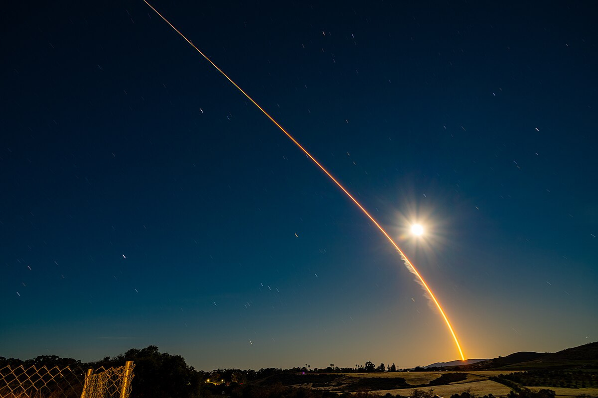 Bright Fireball Streaking Across Night Sky from Reno to Bay Area