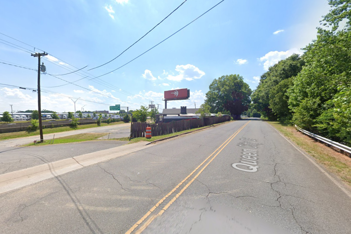 Charlotte Police Investigate Murder of Rogerick Llevon Currie, Seek