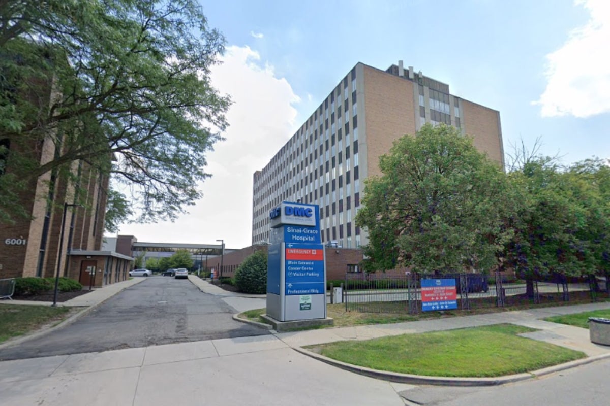 DMC Sinai-Grace Hospital Unveils 'Hero Tree' to Honor Organ Donors in