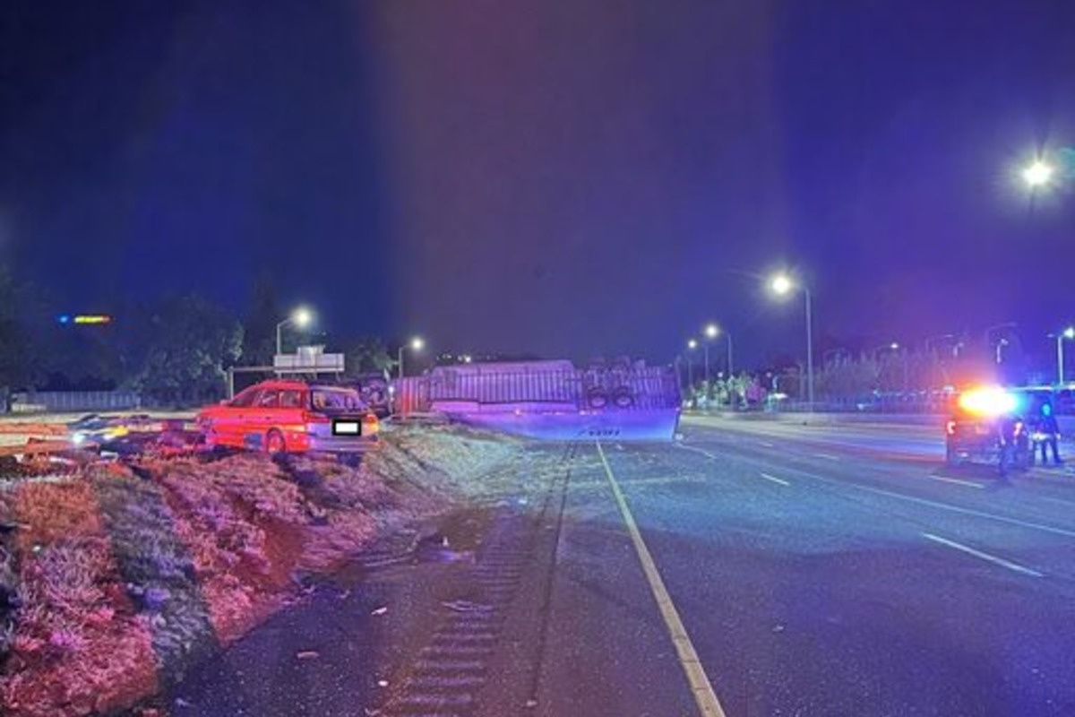Driver Suspected of DUII Arrested Following Overnight Semi-Truck Crash