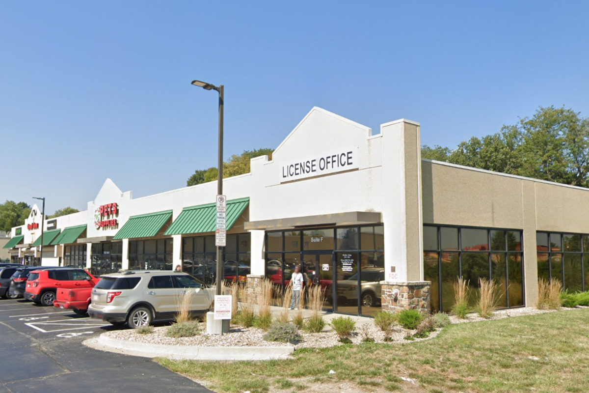 Excelsior Springs License Office Under New Management, Temporary