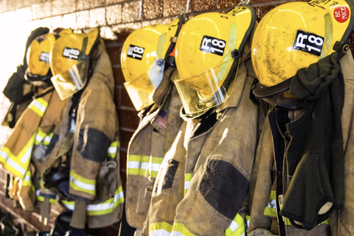 Firefighter Dies from Cardiac Emergency While Fighting Dragon Bravo