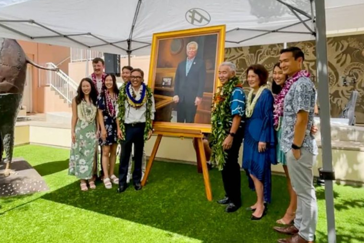 Former Governor David Ige's Official State Portrait Unveiled at Hawaii