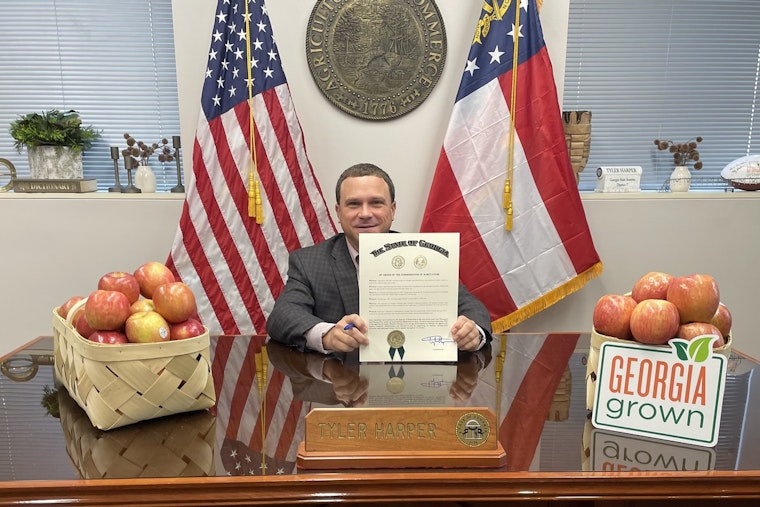 Georgia Celebrates Local Agriculture with "Georgia Grown Apple Month"
