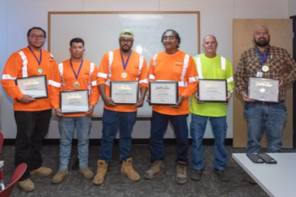 Heroic Human Chain! Arizona Transportation Heroes Awarded Medal of