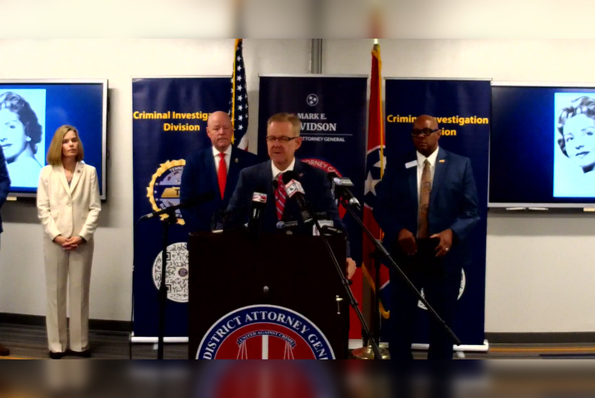 Legendary Sheriff Buford Pusser Suspected of Wife's Murder After