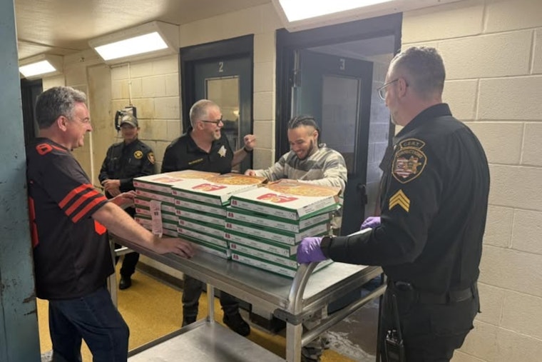 Lorain County Sheriff Rewards Inmates’ Good Behavior with Pizza in