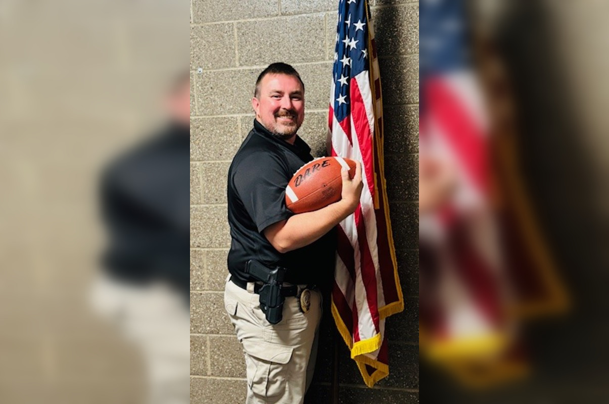 Maple Grove Police Reinstate D.A.R.E Program in Local Schools to