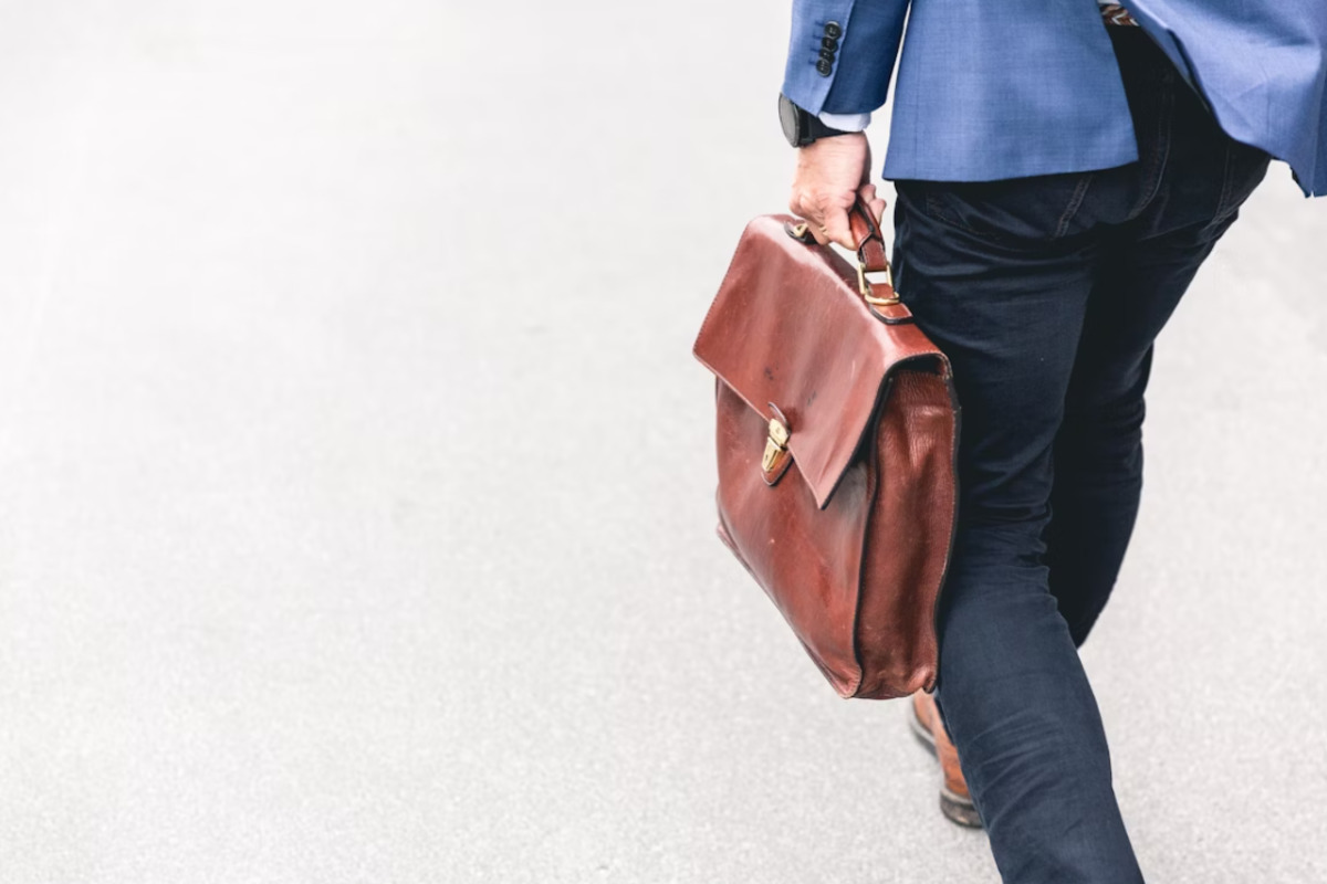 Massachusetts Unemployment Steady at 4.8% Amid Shifts in Job Market