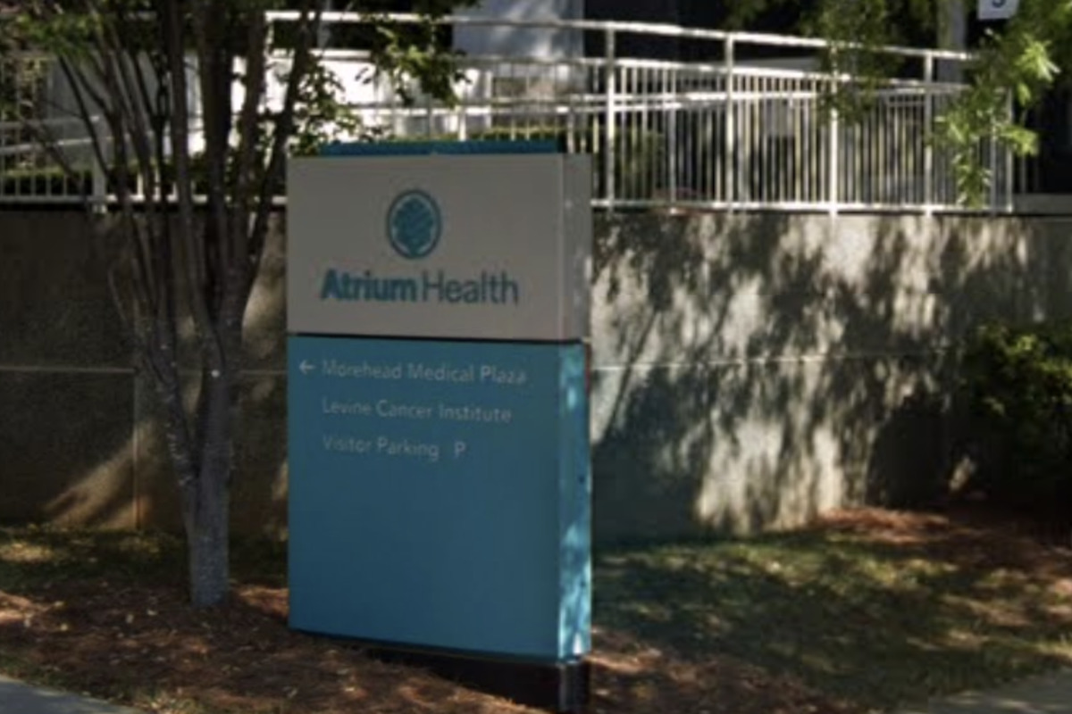 NFL Hall of Famer Randy Moss Triumphantly Concludes Cancer Treatment