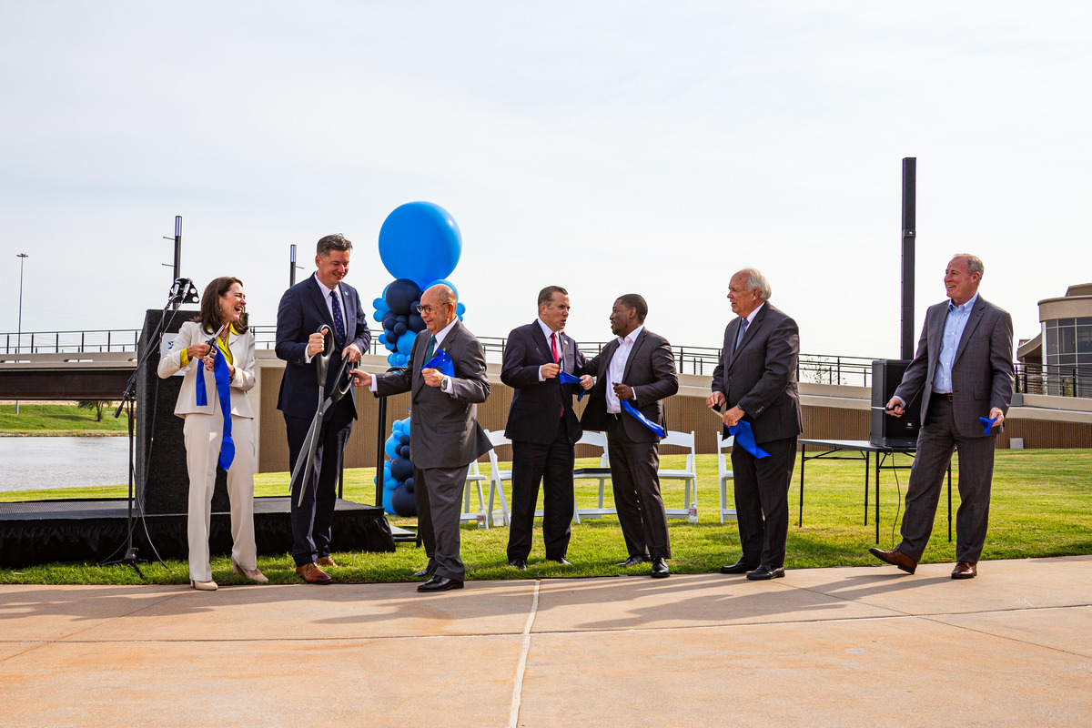 Oklahoma City Inaugurates New MAPS 4 Pedestrian Bridge and EMBARK