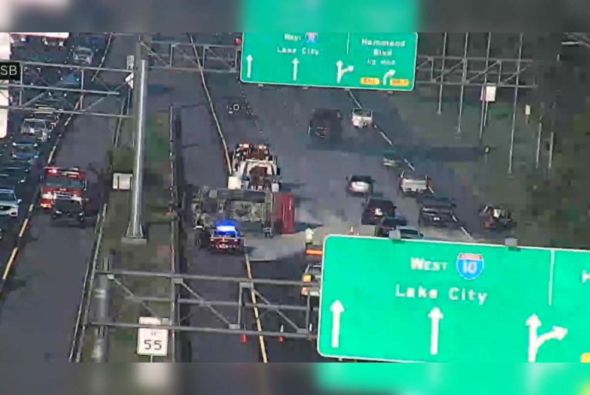 Overturned Dump Truck On I 10 Near I 295 Interchange Causes Major