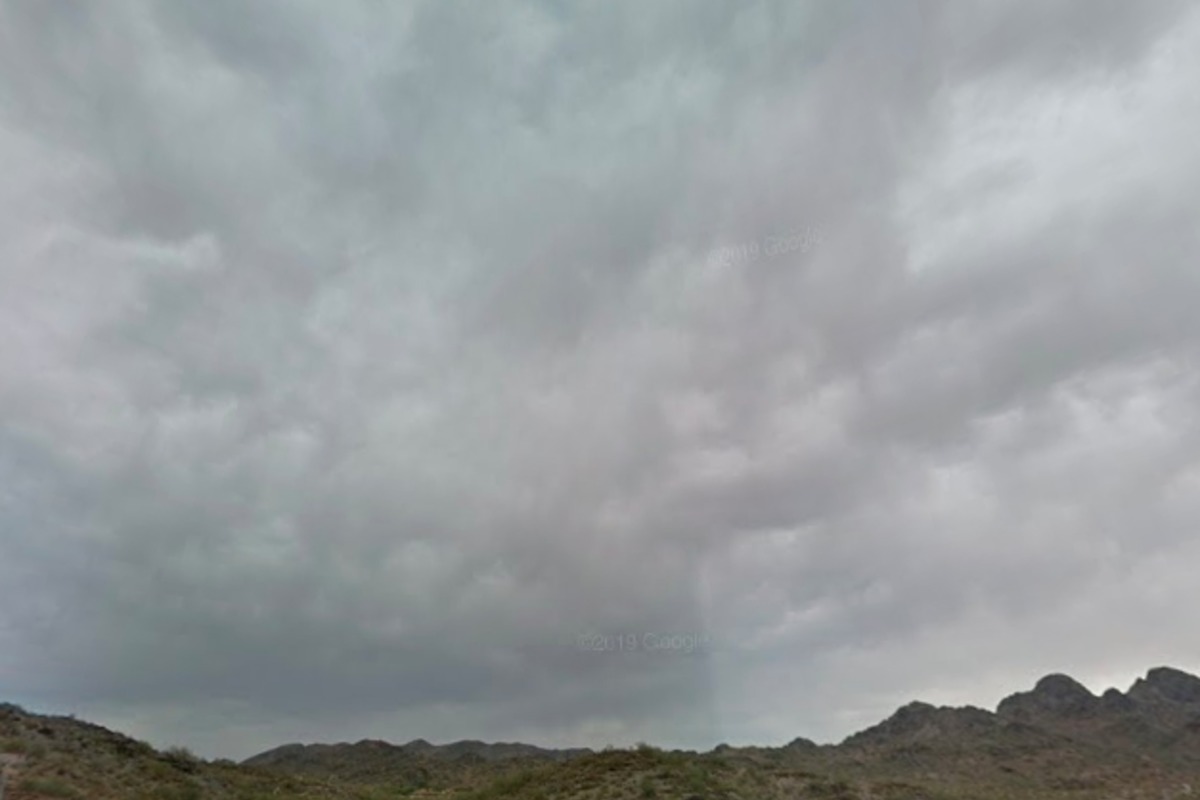 Phoenix Braces for Brief Showers Before Heat Spike as Week Ahead