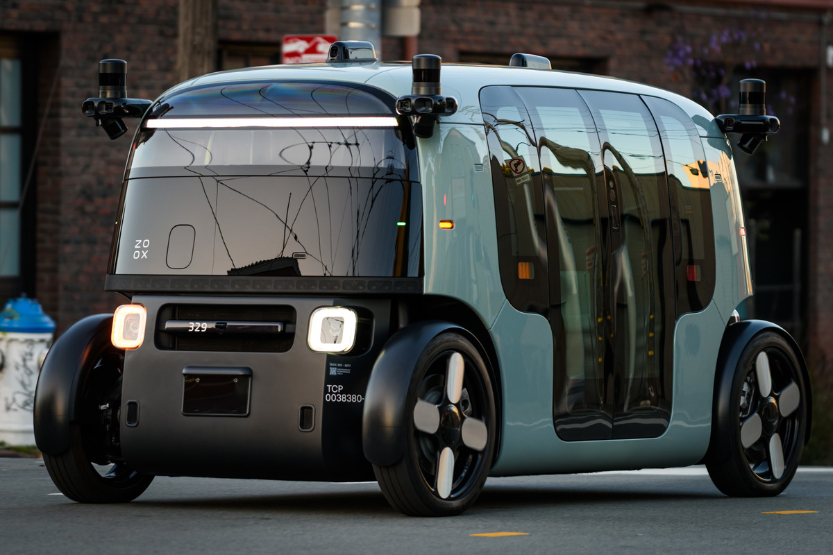 Revolutionary Zoox Robotaxi Launches in Las Vegas with Free Autonomous