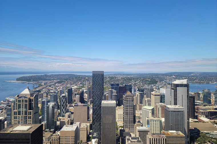 Seattle Forecast: Mild Mid-70s and Partly Sunny Skies with Slight Rain