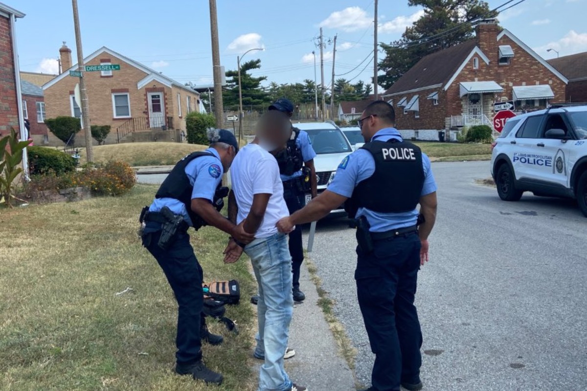 St. Louis Police Apprehend Suspect After Car Chase in Wells Goodfellow