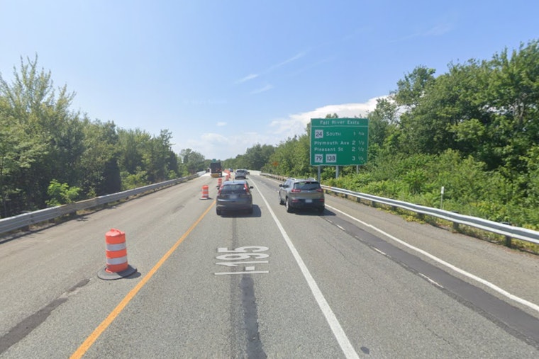 Two Fatalities Reported in Early Morning Single-Car Crash on I-195 in