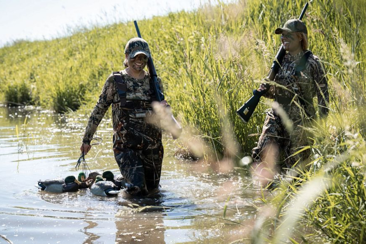 Wisconsin Waterfowl Season Opens, Hunters Gear Up with DNR Guidelines