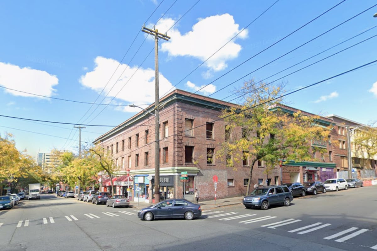 Amazon Cash, Old Hotel, New Neighbors, Eclipse Set To House Seattle