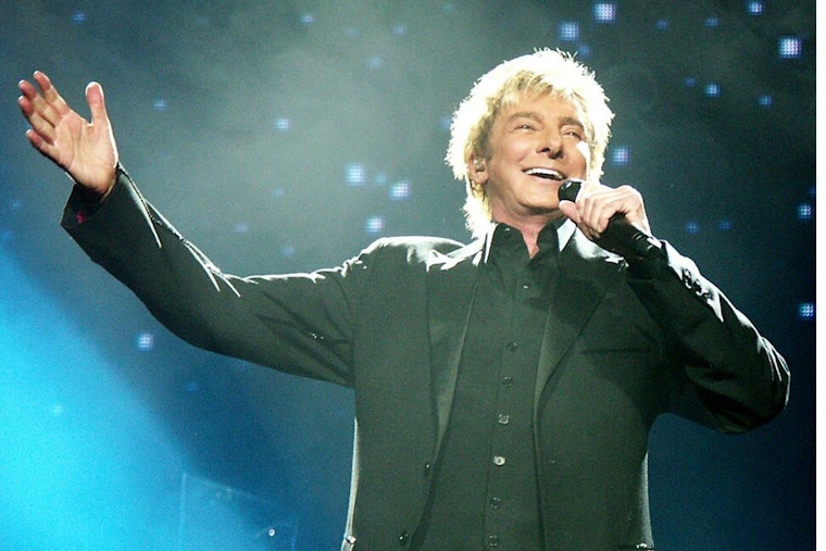 Barry Manilow to Bid Farewell in "The Last Cincinnati Concert" as Part