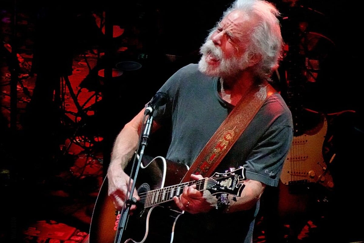 Bob Weir Led Wild Stinson Beach Push To Save Doomed Sailboat