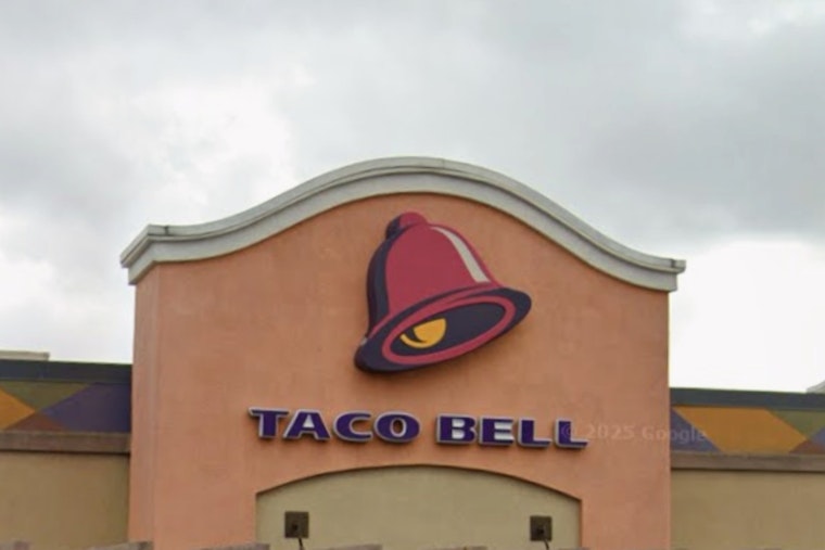 Boozy Taco Bell Cantina Crashes Fisherman’s Wharf Late-Night Scene