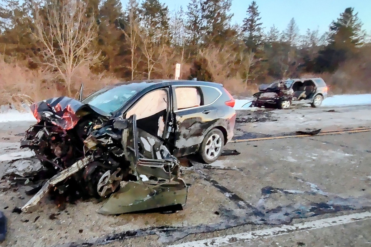 Brighton Highway Horror, One Dead, Two Hurt In Triple-Car Crash