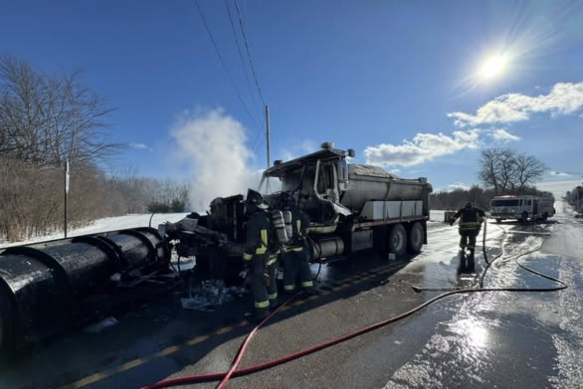 Burton and Middlefield Fire Departments Swiftly Extinguish Vehicle
