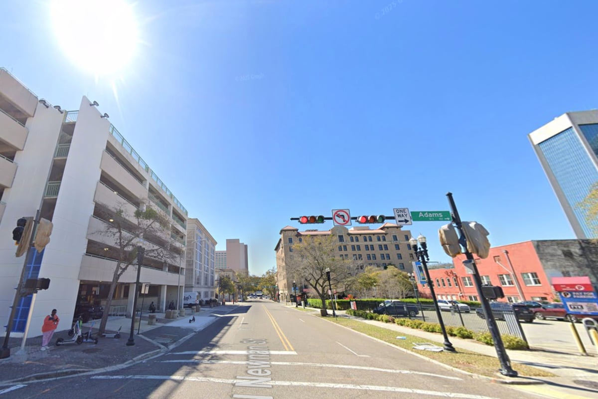 Chilly Breeze and Partial Sunshine Hold Sway in Jacksonville, Frost on