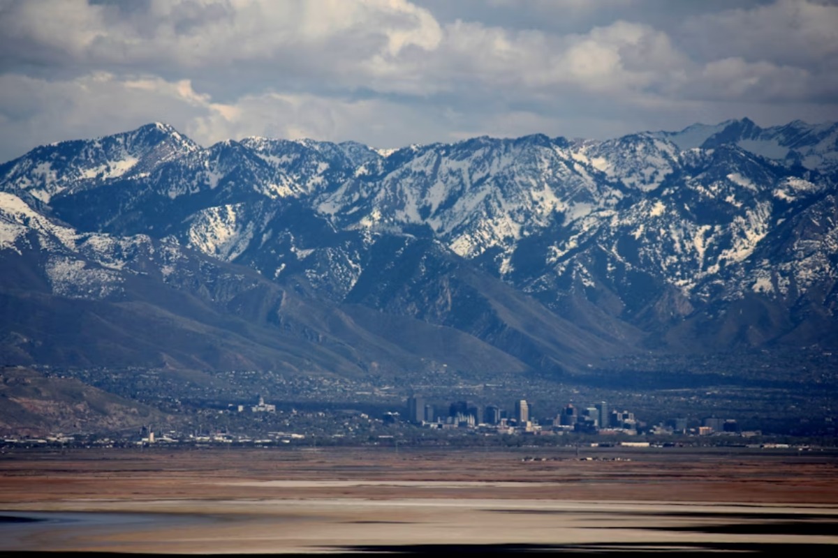 Chilly Showers and Mist Usher in New Year for Salt Lake City Residents