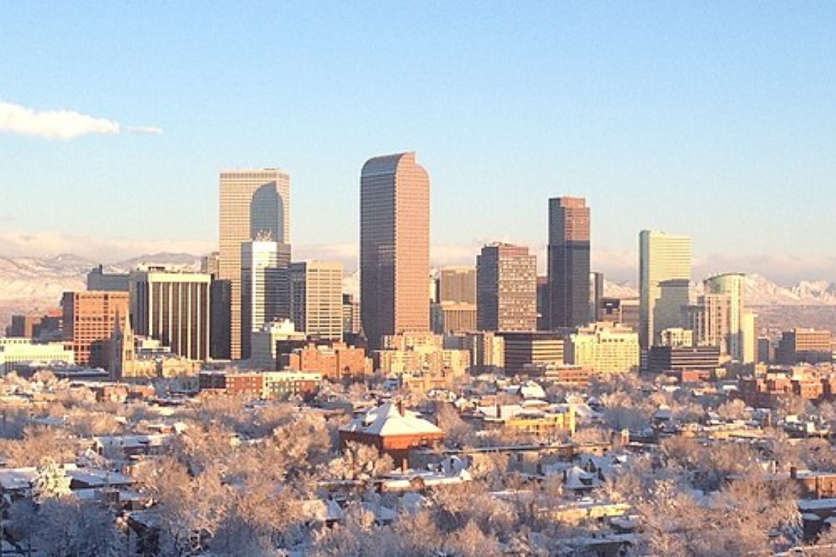 Denver Greets New Year with Mild Weather, Snow Advisory for Mountain