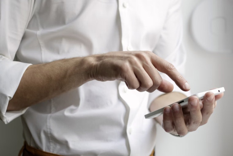 ERCOT Alerts Texans to Ignore Fake Texts on Power Grid Amid Winter