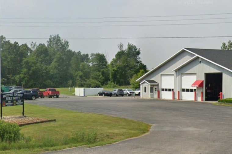 Fruitport Police in Pursuit of Suspect Accused of Assaulting, Robbing