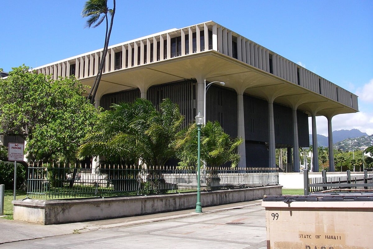 Hawaii Lawmakers Study Legalized Gambling at Capitol