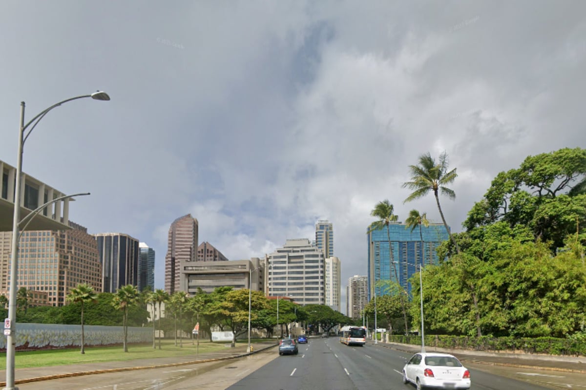 Honolulu Weather Scattered Showers And High Surf Advisory