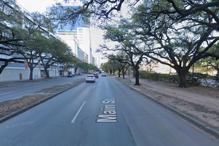 Houston Police Investigate Fatal Shooting on Main Street, Suspect
