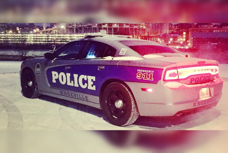 Knoxville Man Dies After Vehicle Plunges into Tennessee River