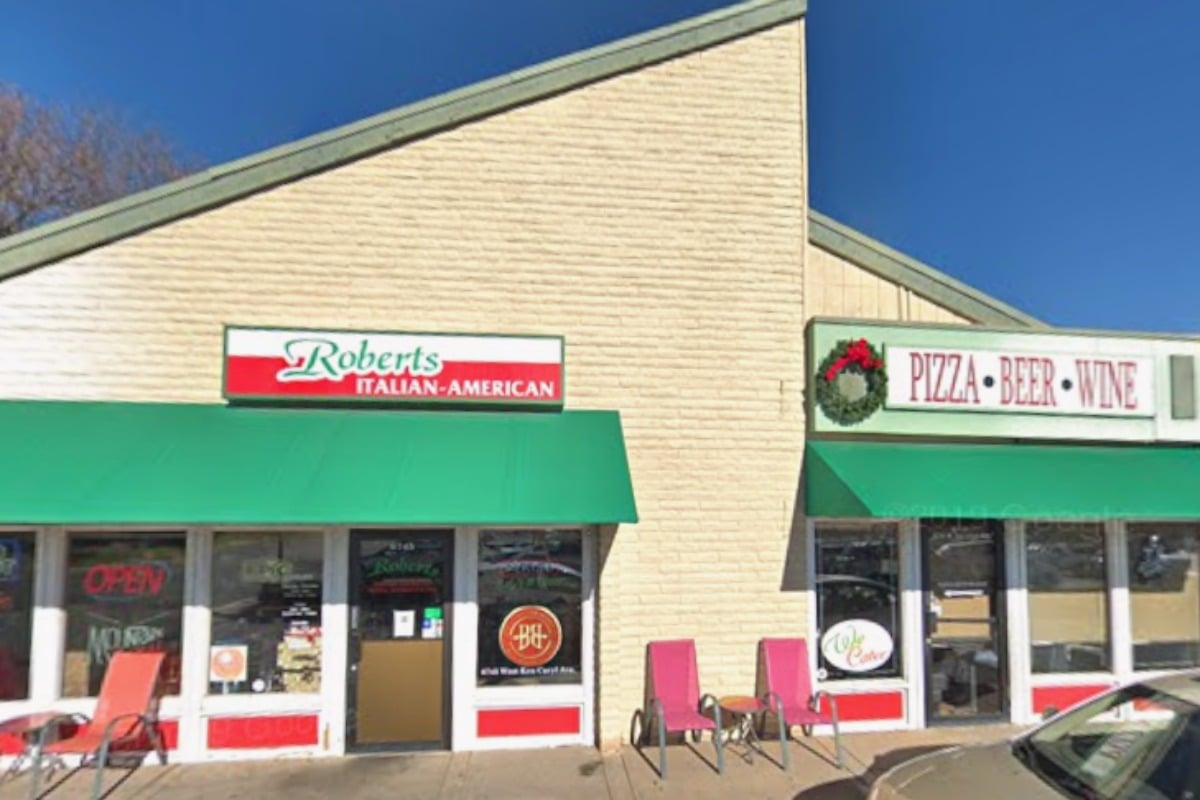 Littleton Legend Robert's Italian Busts Out Next Door, Revives