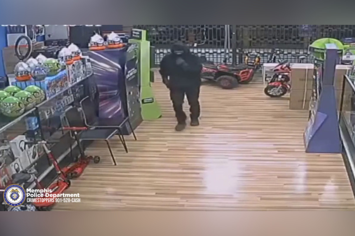 Magic Wireless in Memphis Targeted in Armed Robbery, Police Ask for