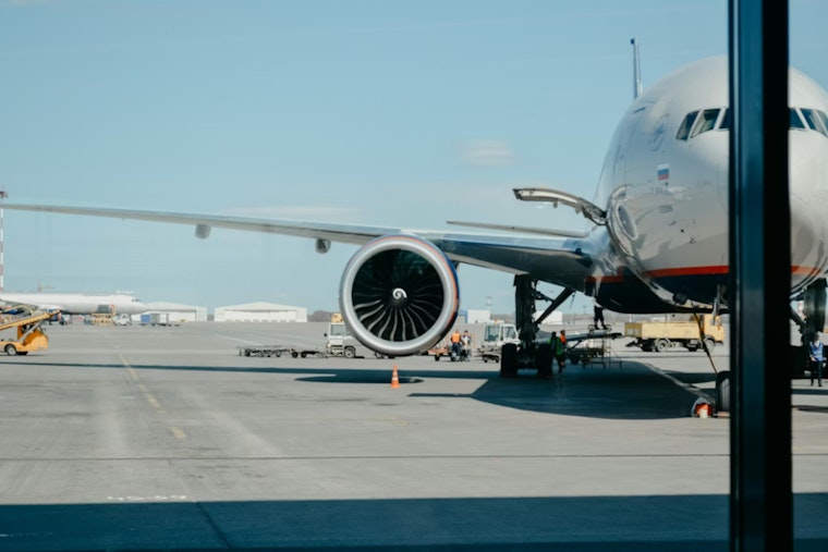 Major Airlines Waive Change Fees Ahead of East Coast Winter Storm,