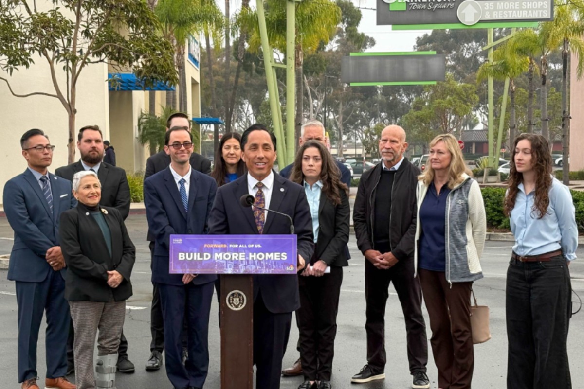 Mayor Todd Gloria Signs Ambitious Clairemont Community Plan, Paving