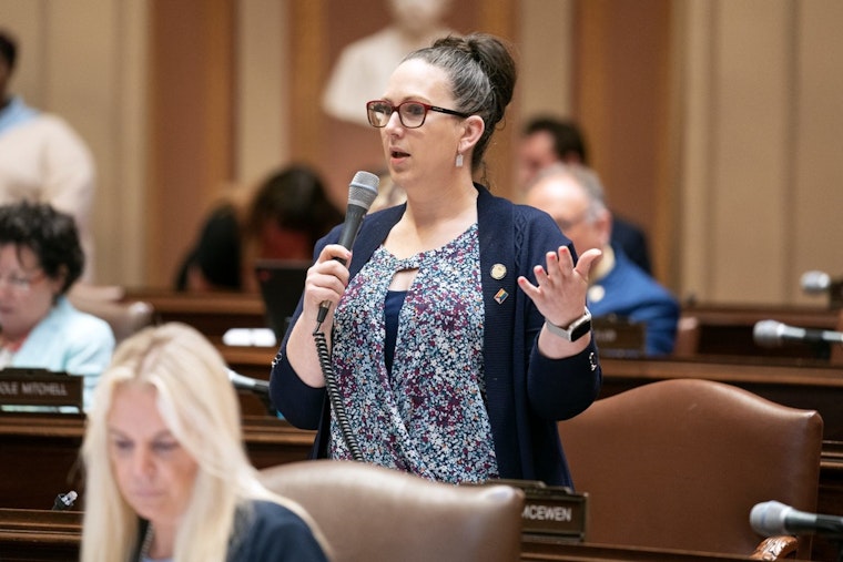 Minnesota Senator Slams Trump and ICE After Fatal Shooting of Unarmed