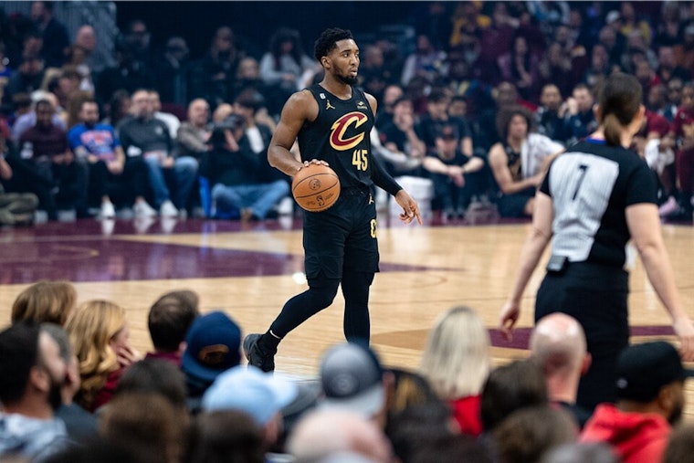 Mitchell Drops 33 as Cavaliers Surge Past Short-Handed Nuggets 113-108