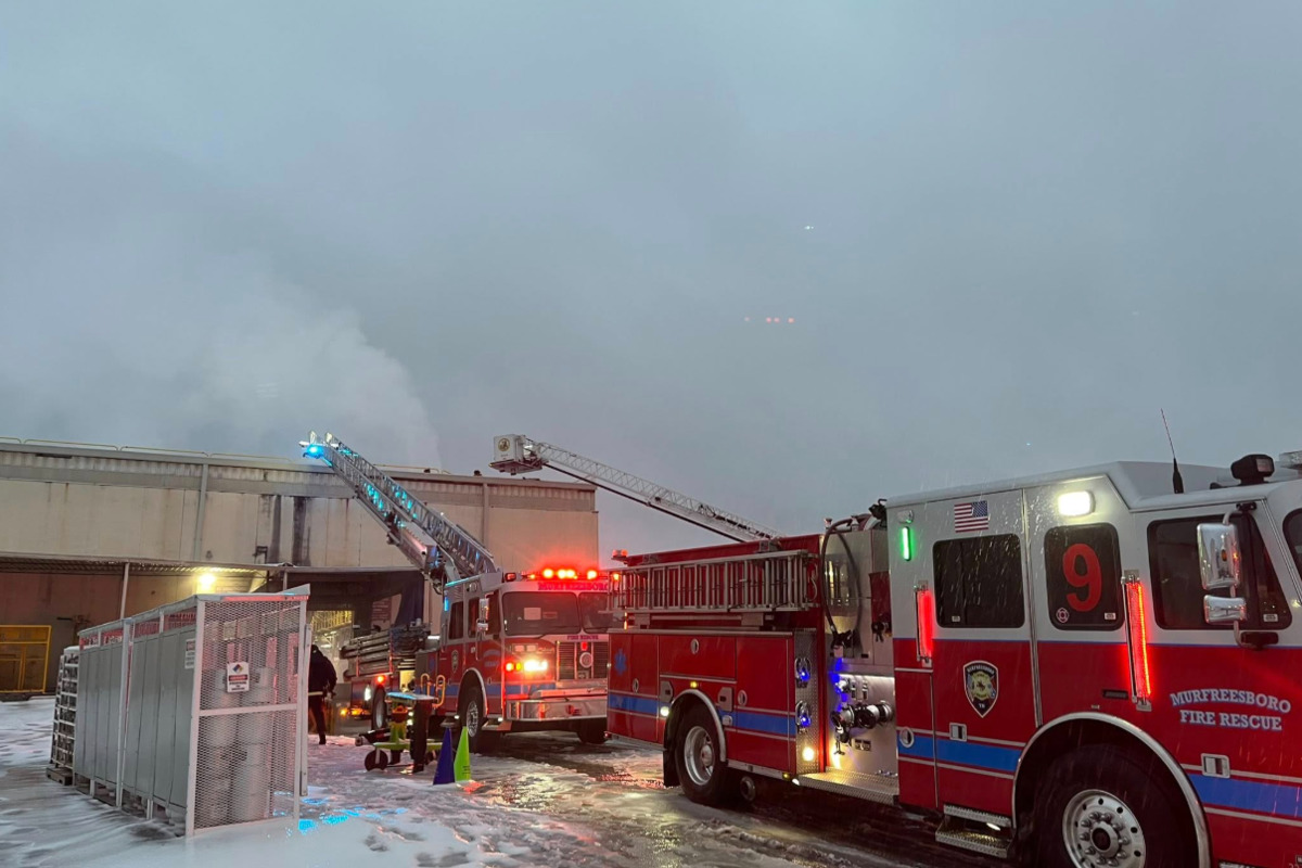 Murfreesboro Firefighters Quickly Extinguish Industrial Blaze at